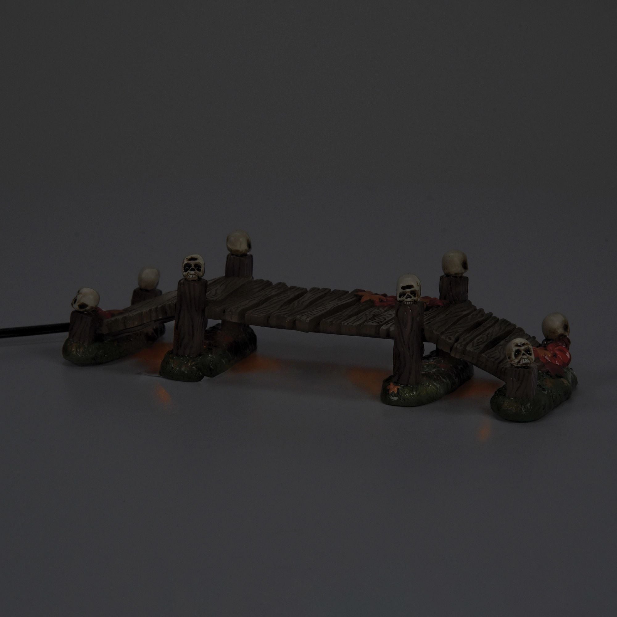 LIT Haunted Boardwalk Bridge – Department 56