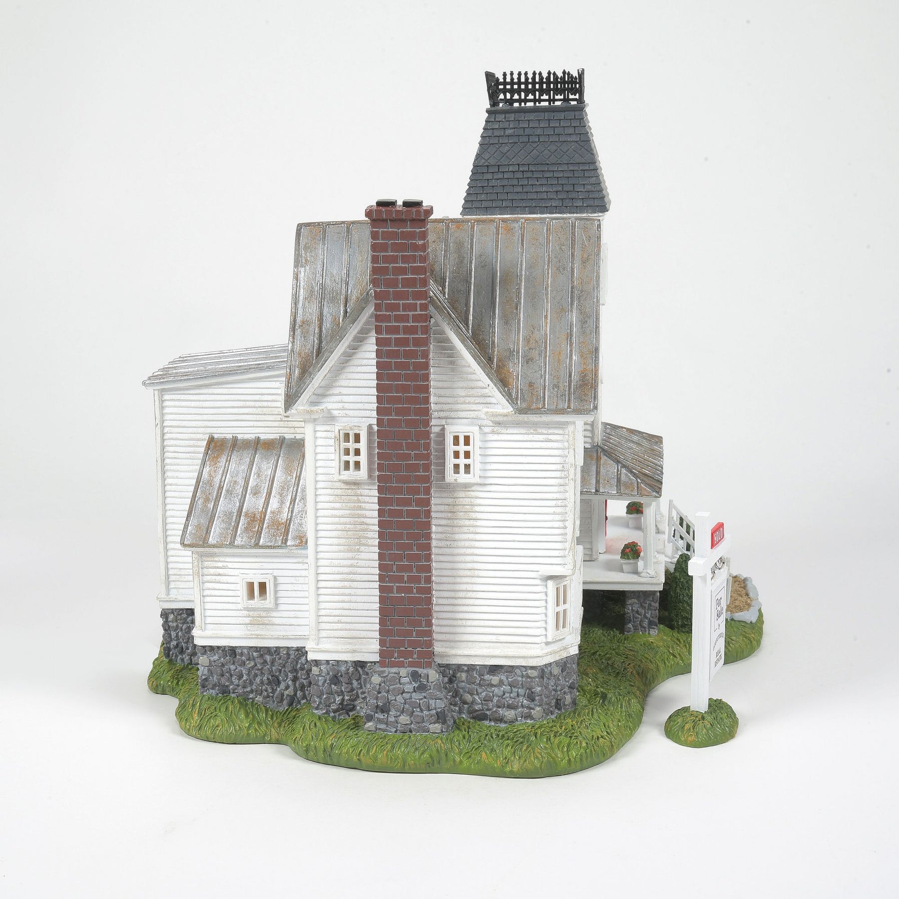 The Beetlejuice House – Department 56